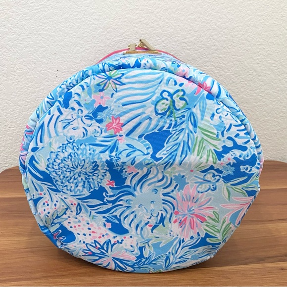 Lilly Pulitzer | Bags | Nwt Lilly Pullitzer Lion Around Beach Cooler ...
